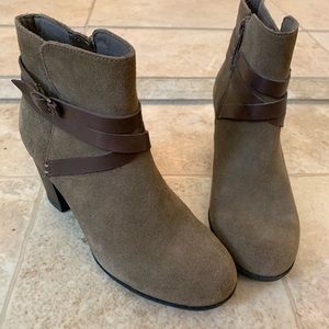 Clarks | Shoes | New Clarks Suede Ankle Boots Sz 6 | Poshmark